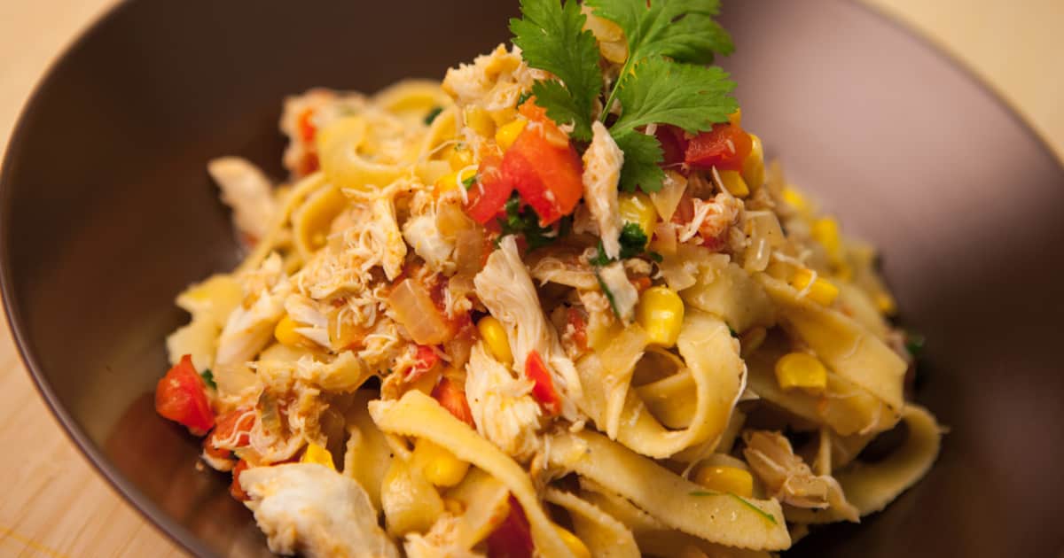 Tagliatelle au crabe, à la citronnelle et aux dés de tomates | Zeste