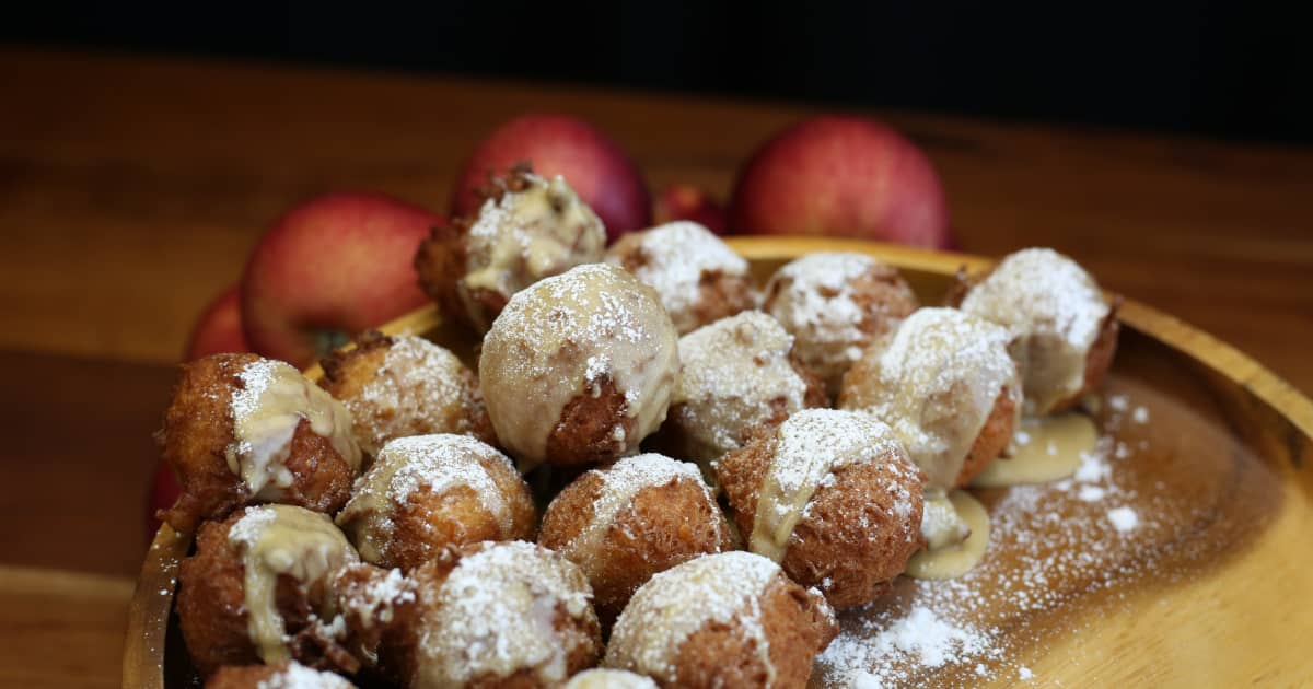 Beignets à la pomme et beurre d’érable | Zeste