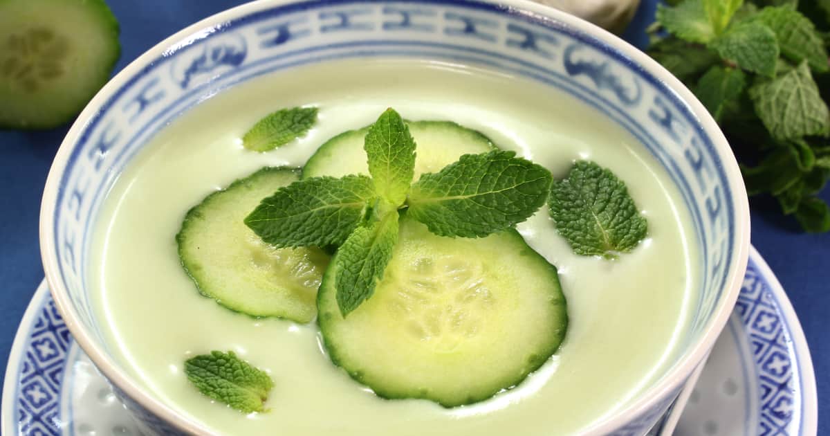 Recette de soupe froide aux concombres | Zeste