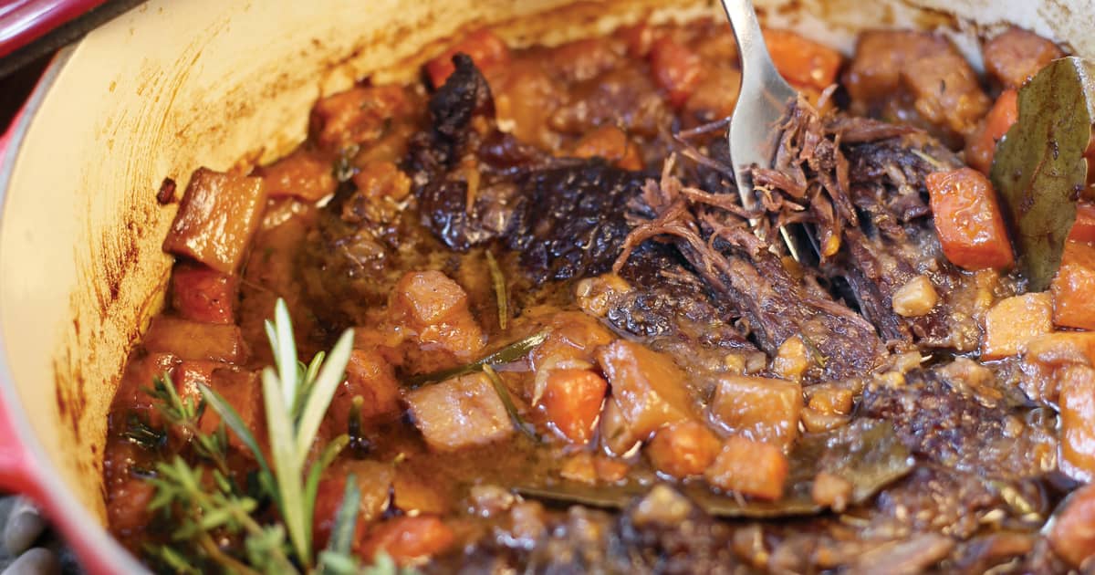 Rôti de palette de boeuf braisé au vin rouge | Zeste