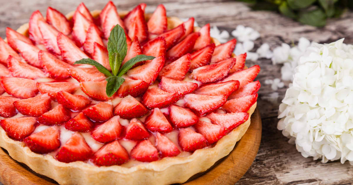 Recette de tarte à la rhubarbe et aux fraises | Zeste