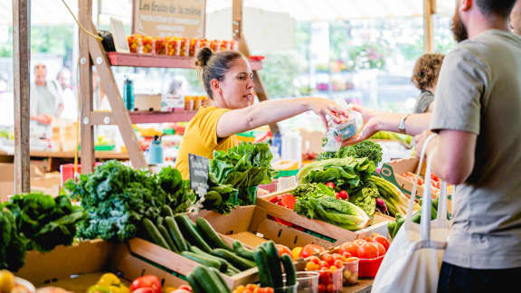 Les Marchés Publics de Montréal lancent leur saison estivale | Zeste
