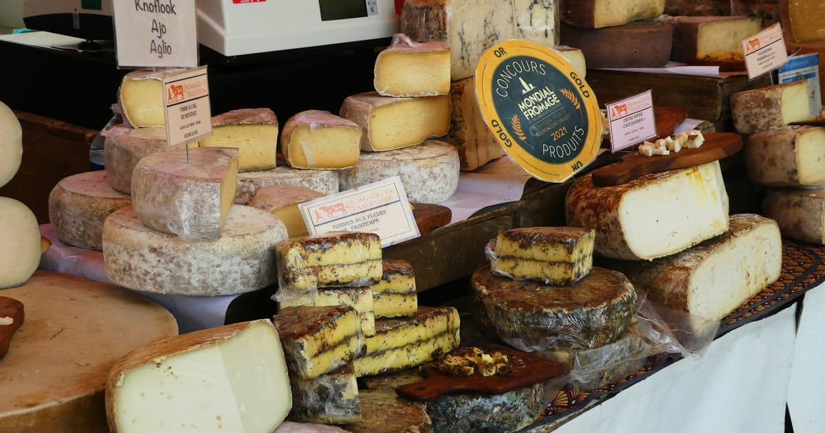Voici les 8 fromages contenant le plus de protéines par portion | Zeste