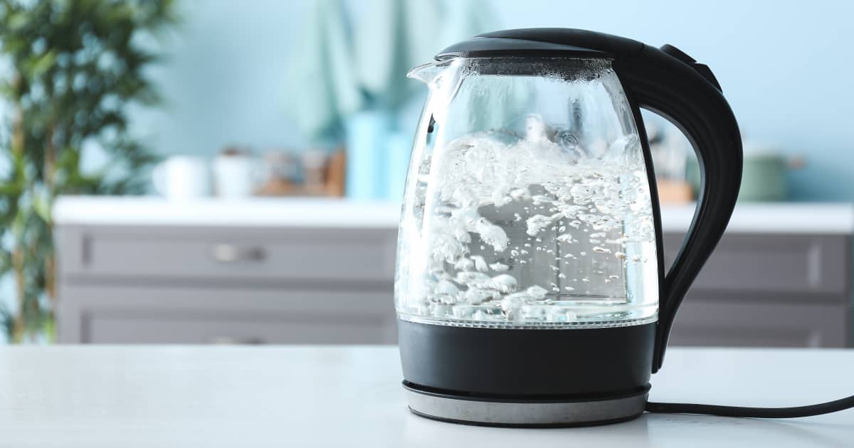 Voici comment faire bouillir de l'eau plus vite | Zeste