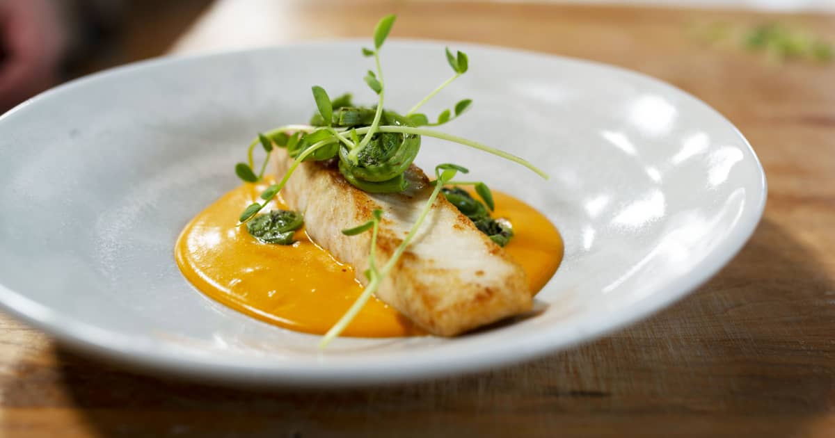 Flétan au beurre de carottes | Zeste