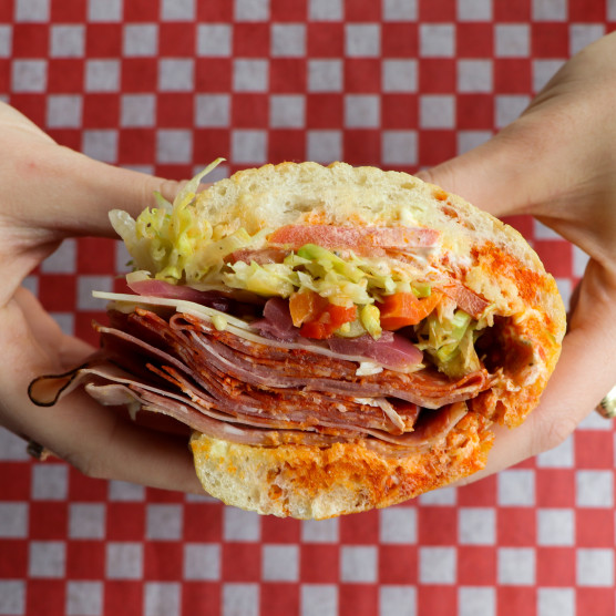 Bossa : La sandwicherie familiale décadente arrive au Time Out Market ...